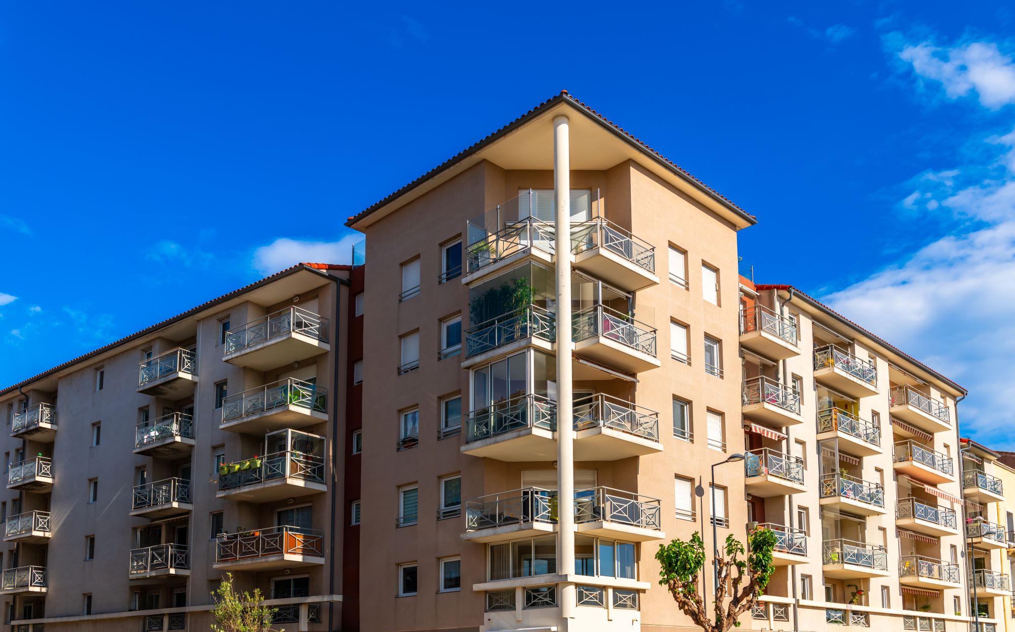 Renters Guide: Apartment Electricity Savings 101 - everything energy